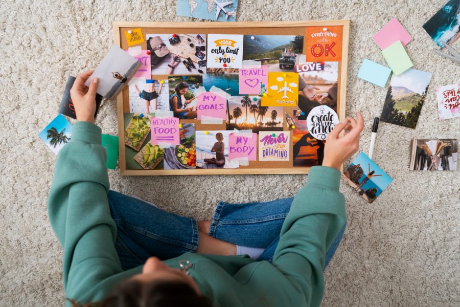 How to Create Your 2024 Vision Board - Dandy Blend
